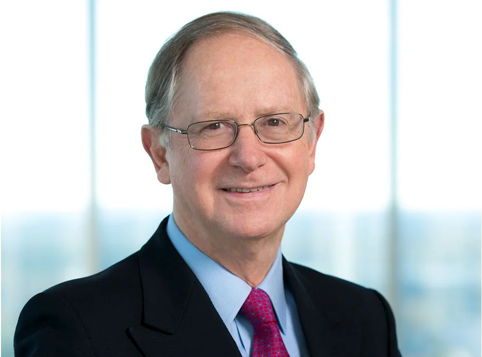 聯匯之父祈連活：人民幣一日仍有交易限制 港元及聯繫匯率便有理由保留 | am730